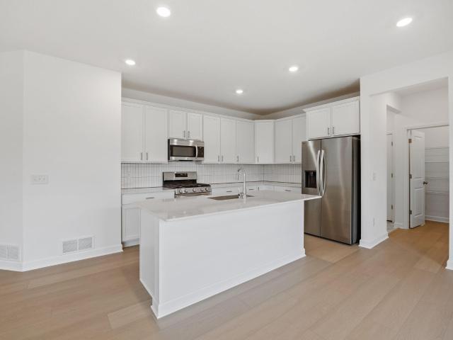 18348 Gladhurst Ln, Lakeville, MN 55044 | MLS #7029 | Compass