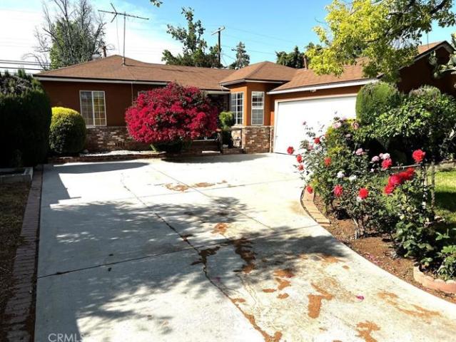 18349 Jovan St, Tarzana, CA 91335