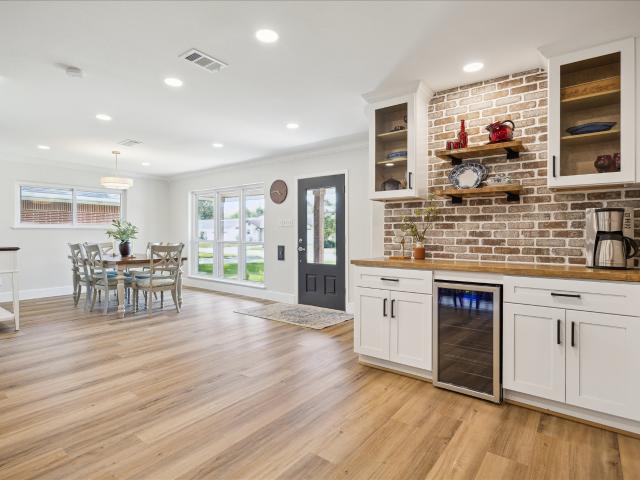 1834 Millwood Dr, Houston, TX 77008 | MLS #63984 | Compass