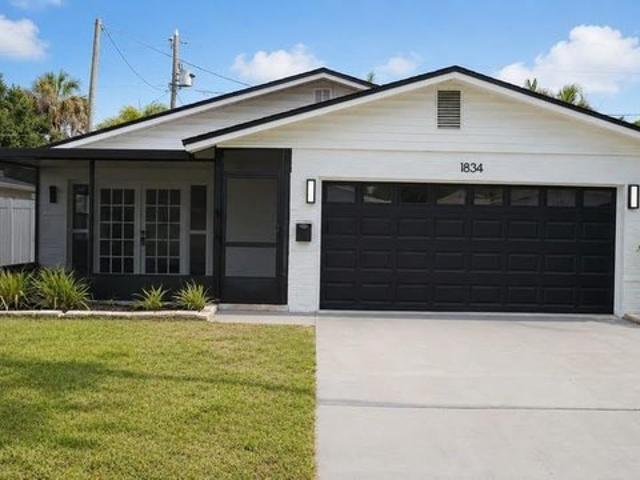1834 New Hampshire Ave NE, Saint Petersburg, FL 33703