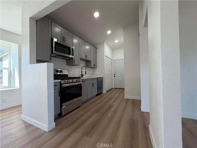 1834 E Holly Oak