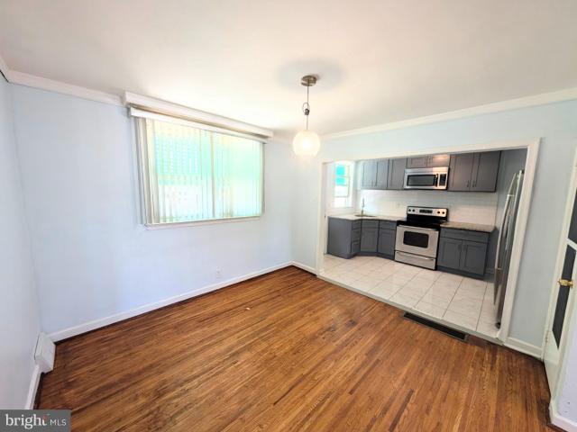 1834 S 28th St, Philadelphia, PA 19145 | MLS #PAPH2616 | Compass