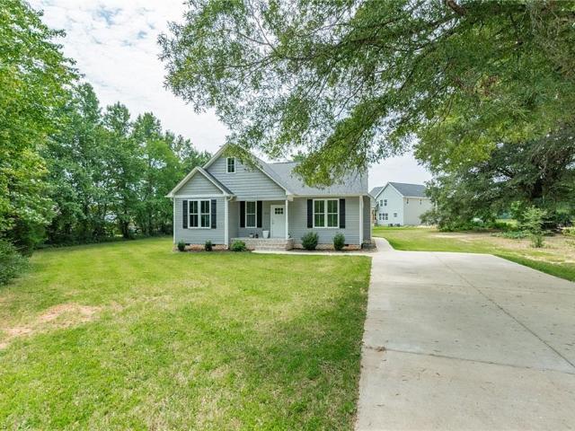 1834 Tall Pines Road