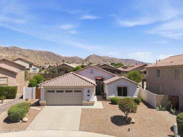 1834 W Amberwood Dr, Phoenix, AZ 85045