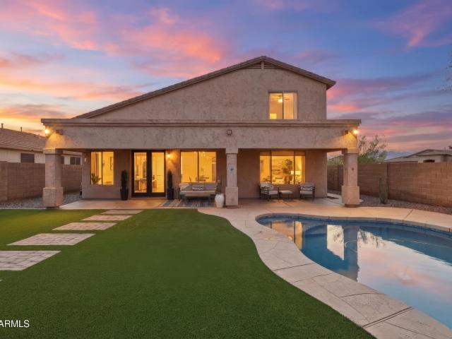 1834 w nighthawk way