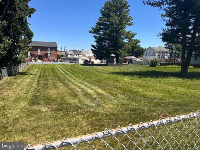 1835 Center St, Lebanon, PA 17042
