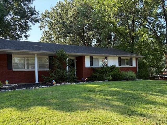 1835 Westridge Dr, Cape Girardeau, MO 63701