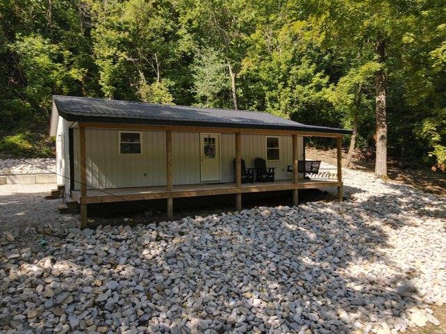 18365 Riviera Ln, Shoals, IN 47581