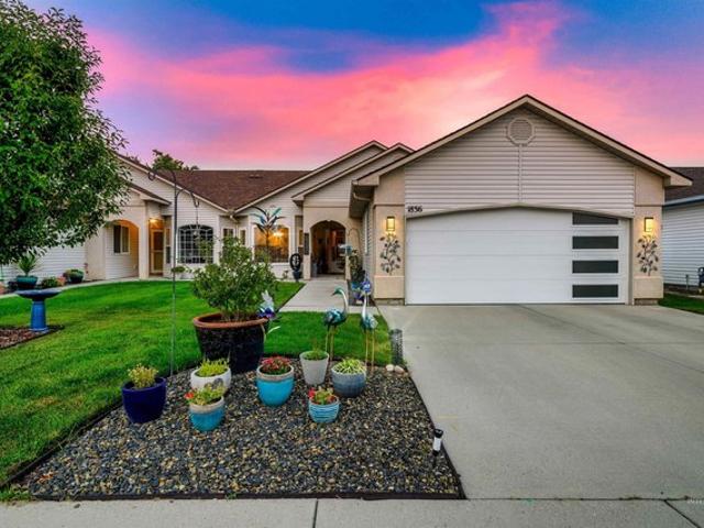 1836 N Buena Vista Ave, Meridian, ID 83646