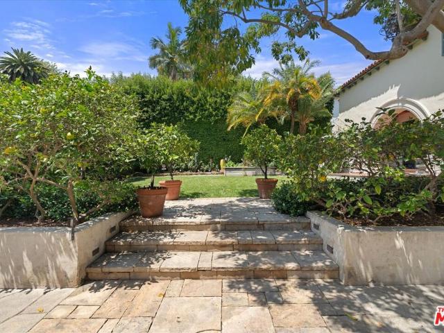 1836 Outpost Drive