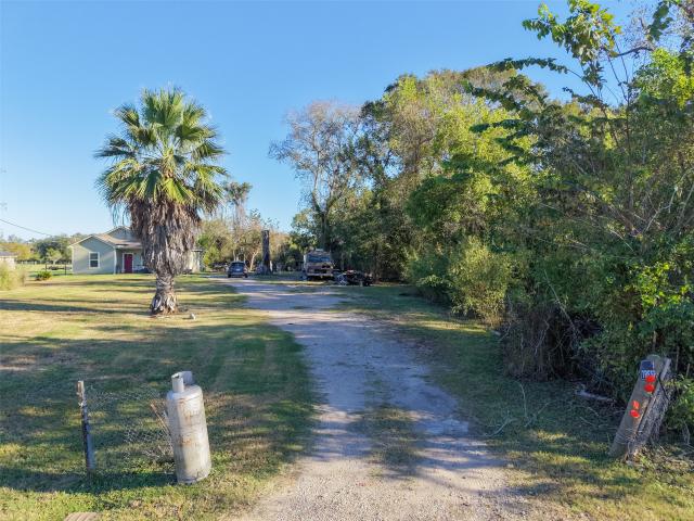 1836 County Road 318