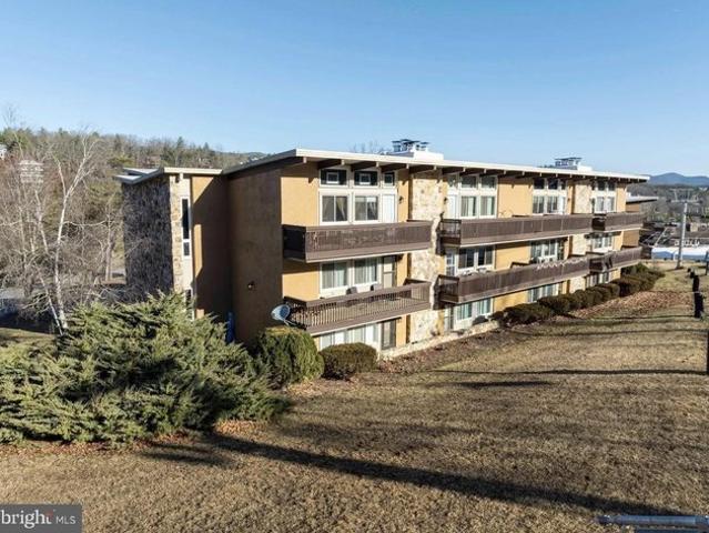 1836 Fairway Dr Unit 213, Basye, VA 22810