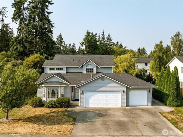 1836 SW Putnam Dr, Oak Harbor, WA 98277