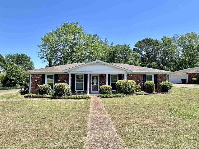 1836 W Tannehill Dr, Florence, AL 35630