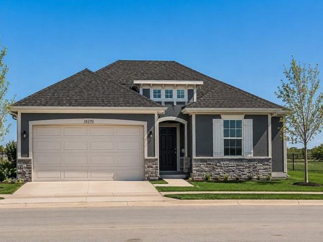 18370 W 205th St, Spring Hill, KS 66081