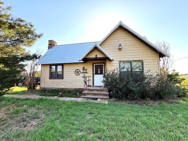 183779 N 2740 Rd, Comanche, OK 73529