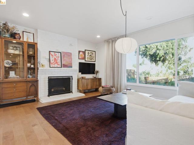1837 Oakmead Drive