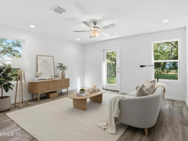 1837 Buckman St, Jacksonville, FL 32206 | MLS #2138