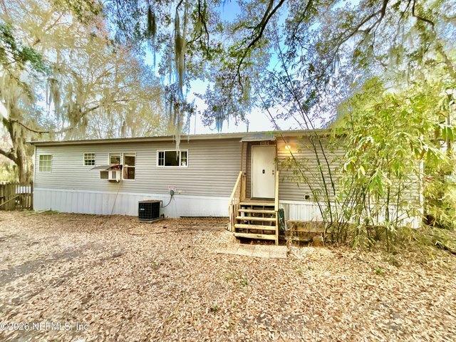1837 State Road 20, Hawthorne, FL 32640
