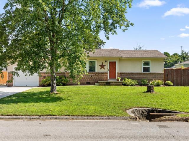 1837 S Prairie Circle
