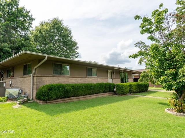 1837 Sam Houston Dr, Dyersburg, TN 38024