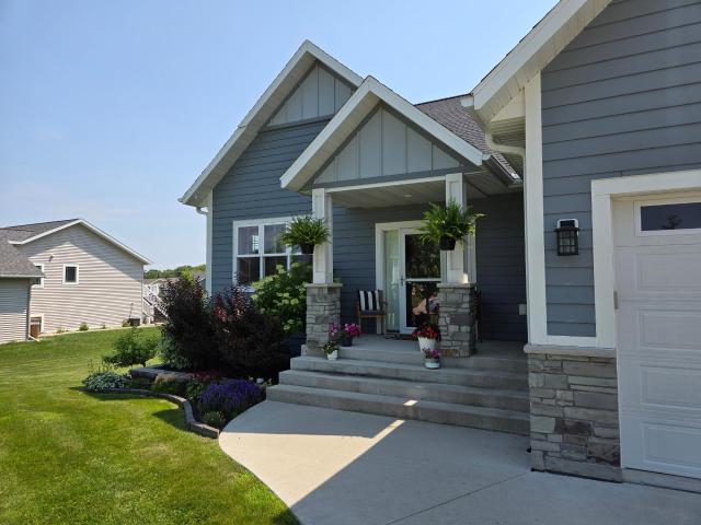 1837 Spruce Grove Trail