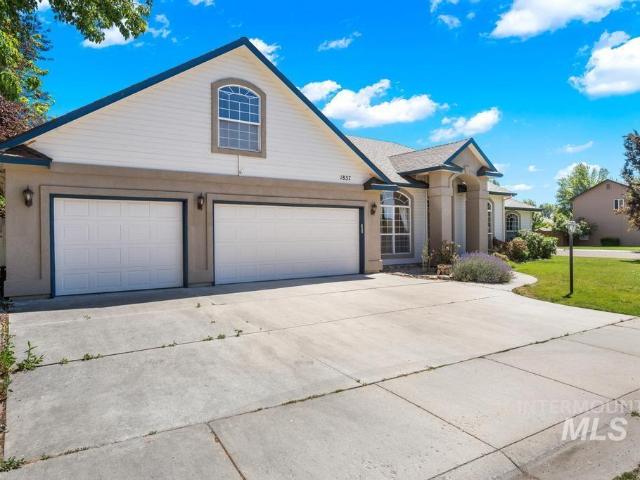 1837 W Merganzer Dr