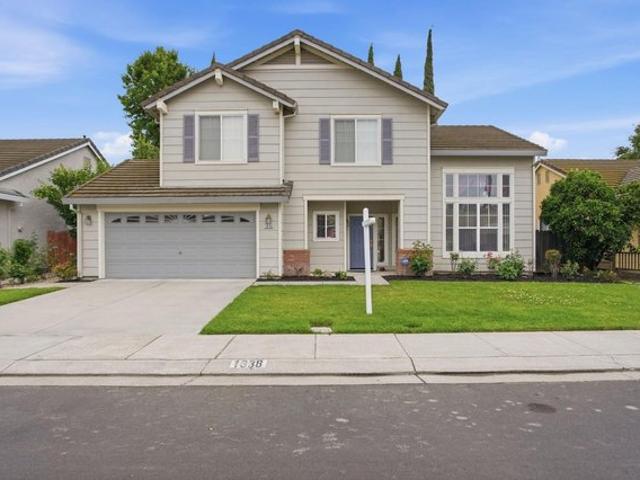 1838 N Rail St, Manteca, CA 95337