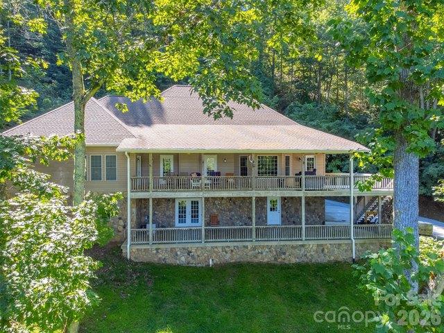 1838 Coman Rd, Franklin, NC 28734