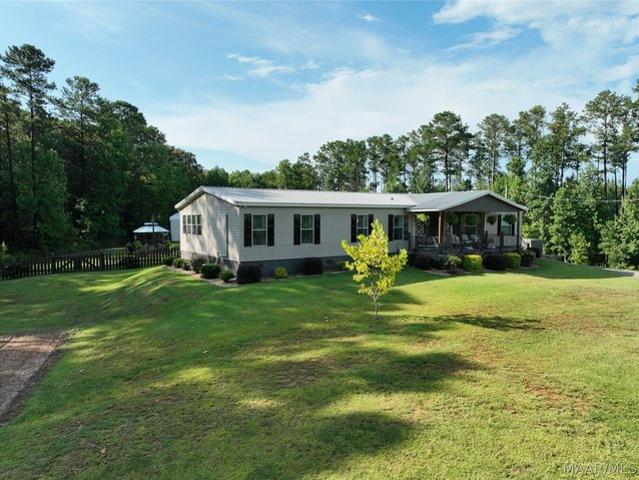 1839 Grass Farm Rd, Titus, AL 36080