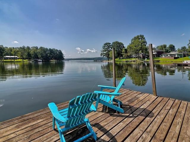 1839 Lakeshore Rd, Camden, SC 29020