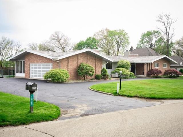 1839 Rainbow Bend Blvd, Elkhart, IN 46514