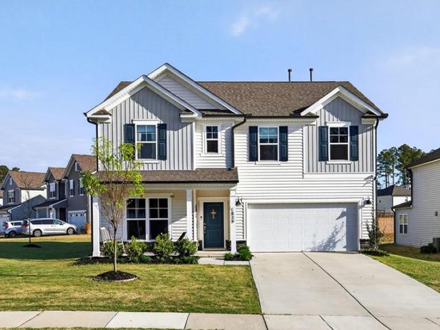 1839 Streamsong Cir, Fuquay Varina, NC 27526