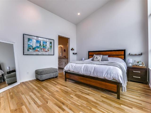 1839 Summit Avenue # 3