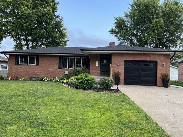 1839 W 9th St, Hastings, NE 68901