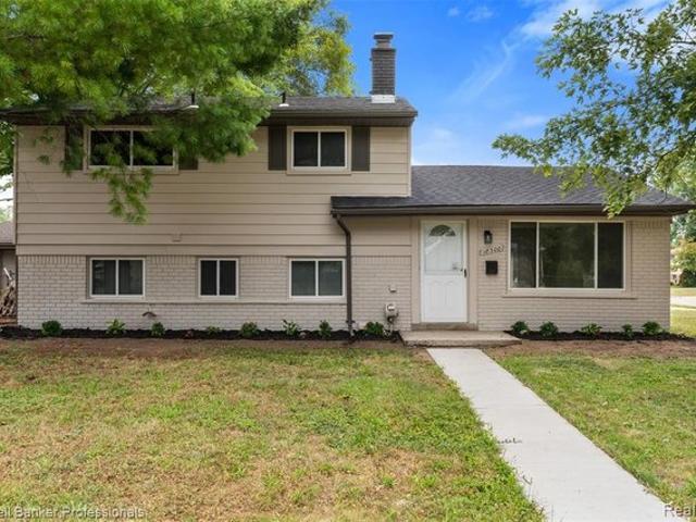 18300 Melvin St, Livonia, MI 48152