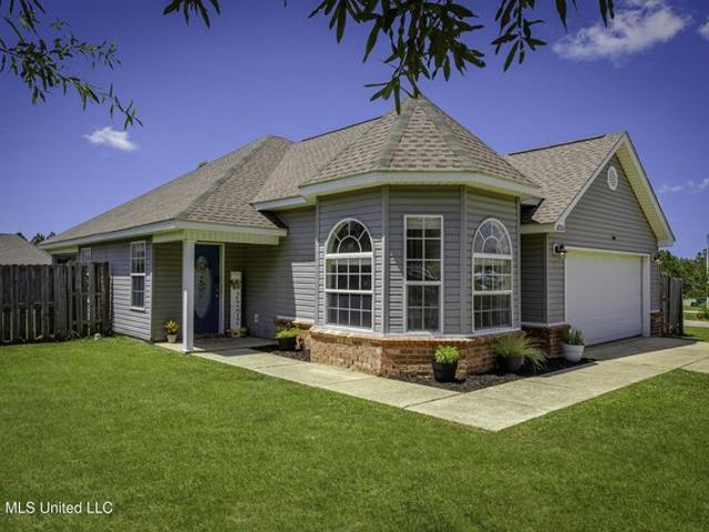 18301 Tiffany Renee Dr, Gulfport, MS 39503