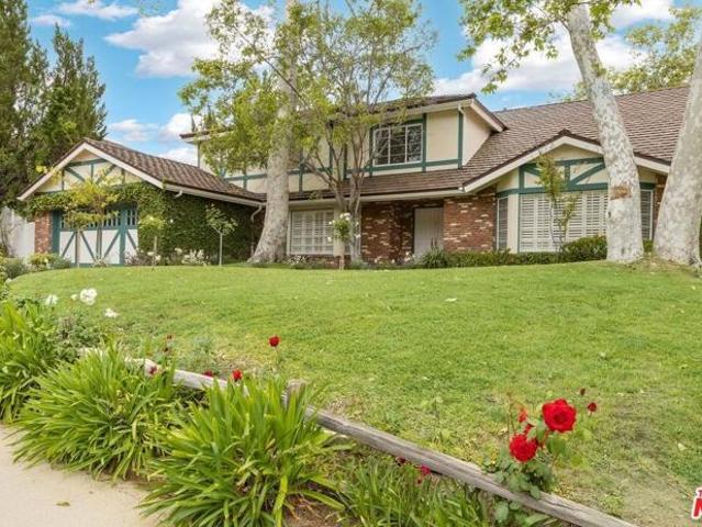 18301 Lake Encino Dr, Encino, CA 91316