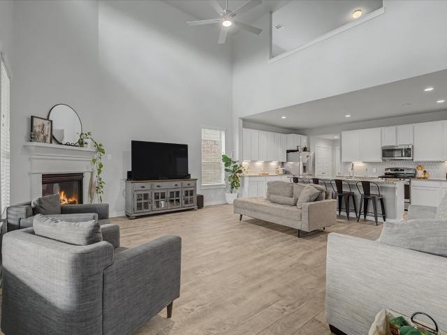 18307 Windy Knoll Way