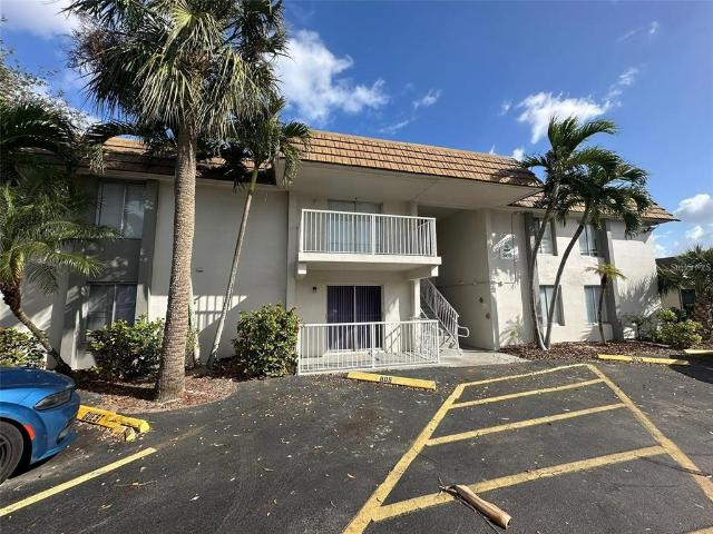 1830 Maravilla Ave, Unit 202, Fort Myers, FL 33901 | MLS #O6398