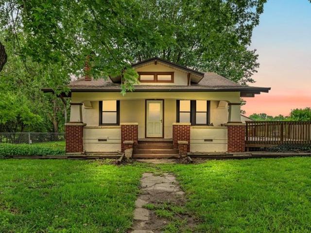 1830 NW Tyler St, Topeka, KS 66608