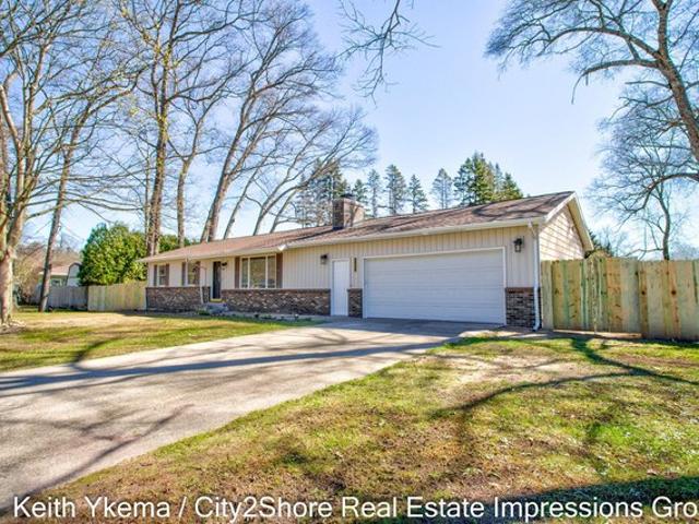 1830 N Roberts Rd, Muskegon, MI 49445