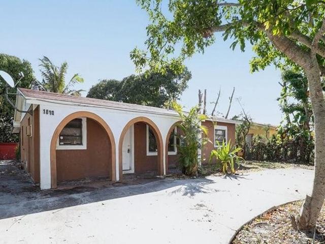 1830 NE 2nd Ln, Boynton Beach, FL 33435
