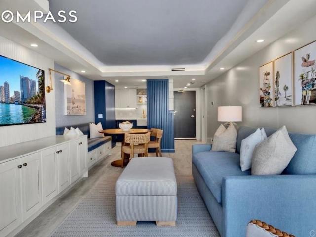 1830 Avenida Del Mundo 1107, Coronado, CA