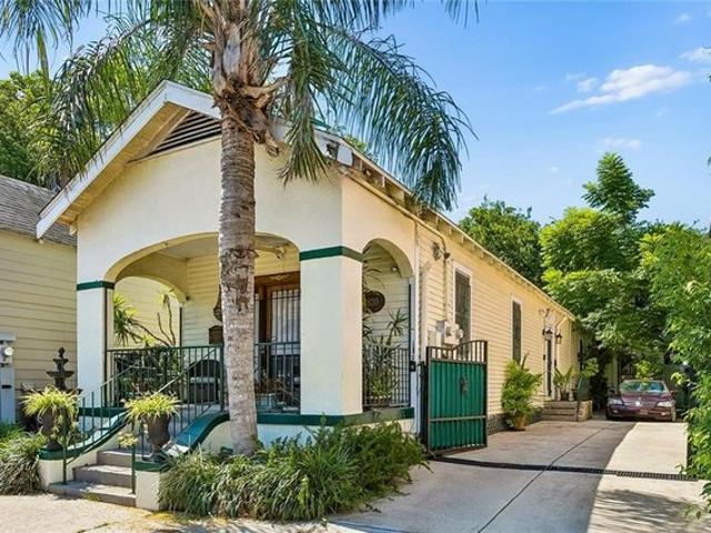 1830 Burgundy St, New Orleans, LA 70116