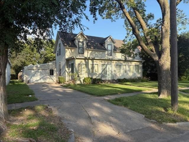 1830 K St, Belleville, KS 66935