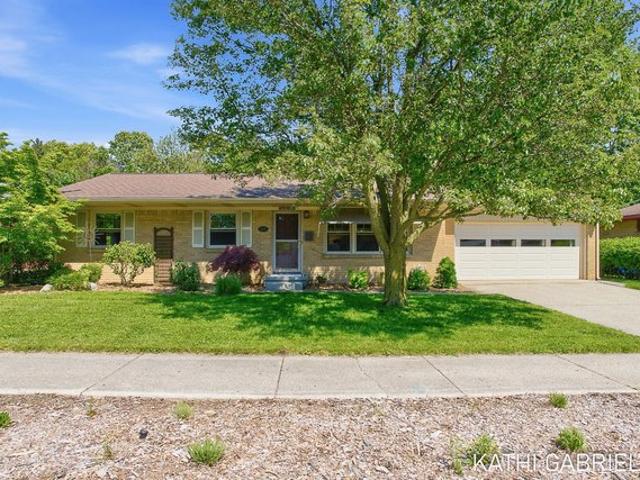 1830 Pine Ct, Grand Haven, MI 49417