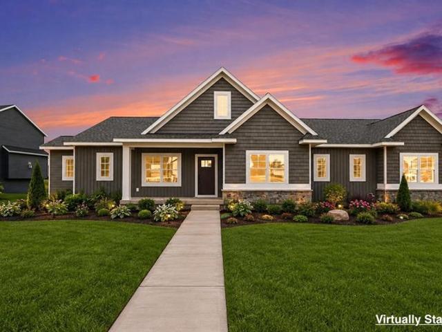 1830 Stratford Ln NW, Walker, MI 49534