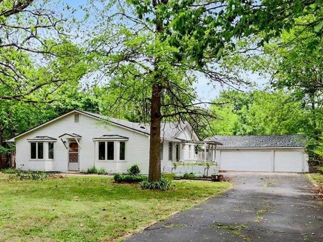 1830 S Chautauqua Ave, Wichita, KS 67211