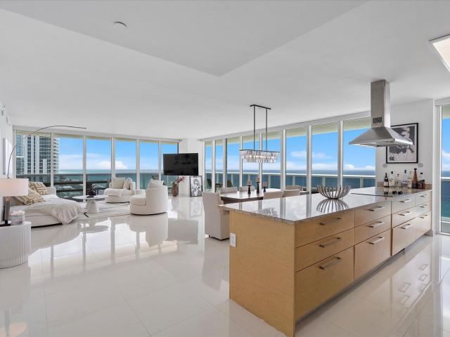 1830 S Ocean Dr Unit# 1101, Hallandale Beach, US, FL